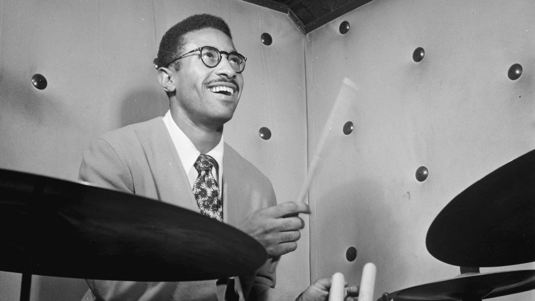 MAX ROACH: THE DRUM ALSO WALTZES | De Studio